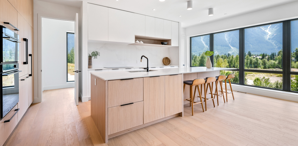 High-Performance Custom Home - Pemberton, BC - Triple Glazed Innotech ...